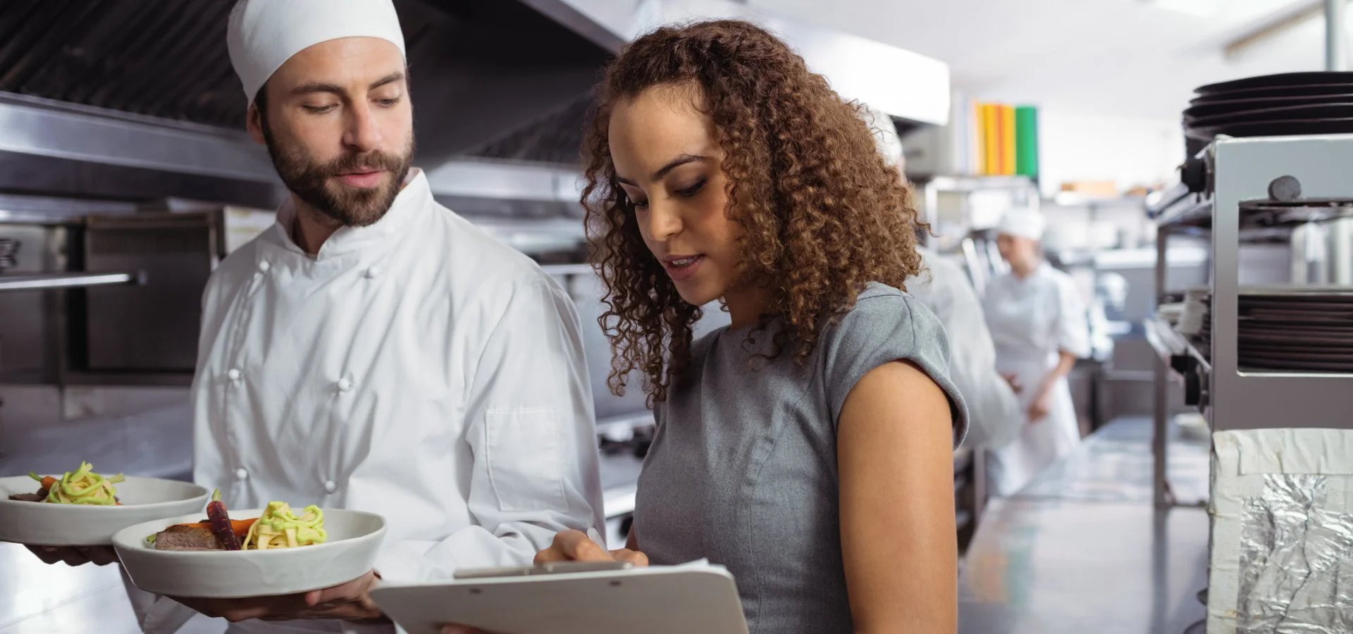 Food Service Cresce Acima Do Varejo: Desafios E Tendências Para 2025